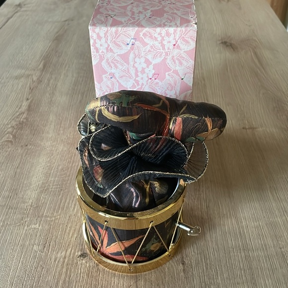 Brinn’s | Other | Vintage Clownjester Figurine Music Box | Poshmark